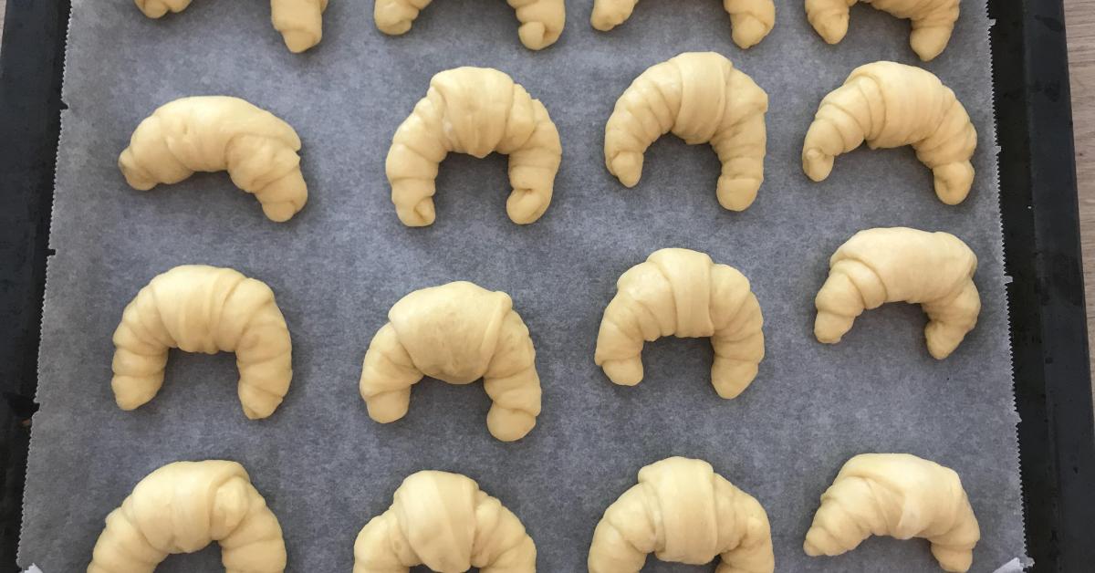 Briochekipferl - Hefe - Germ Hörnchen von KathiLeiin. Ein Thermomix ...