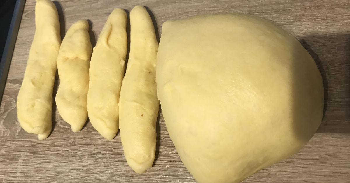 Briochekipferl - Hefe - Germ Hörnchen von KathiLeiin. Ein Thermomix ...